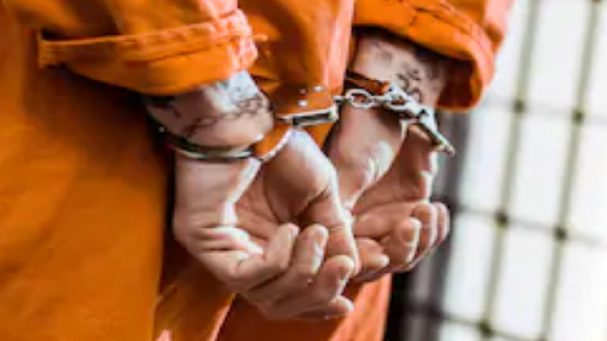 Liberan 47 presos más de una prisión del Condado Jefferson – Telemundo ... Liberan 47 presos más de una prisión del Condado Jefferson – Telemundo ...