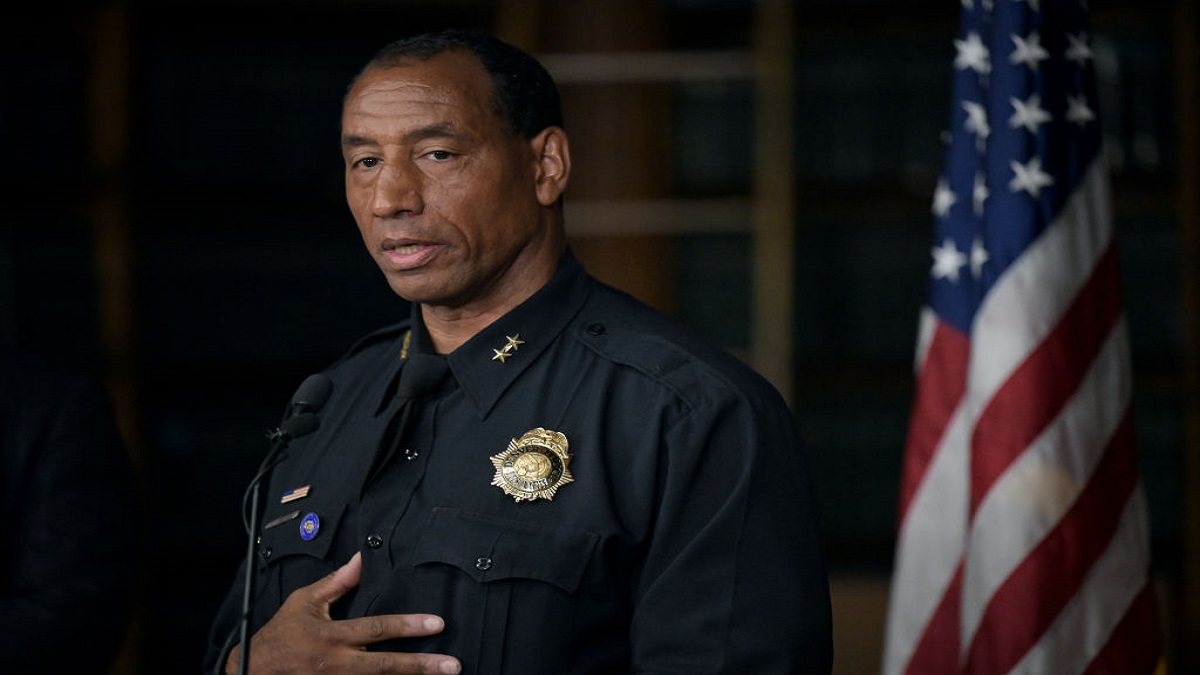 Nombran oficialmente a Ron Thomas como nuevo jefe de policía de Denver ...