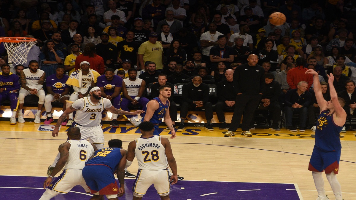 Nuggets vence 119-108 a los Lakers y queda a un juego de la final ...