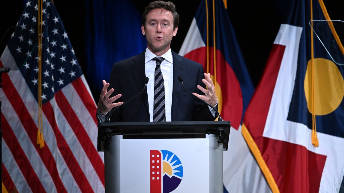 Toma de posesión de nuevo alcalde de Denver, Mike Johnston – Telemundo ...
