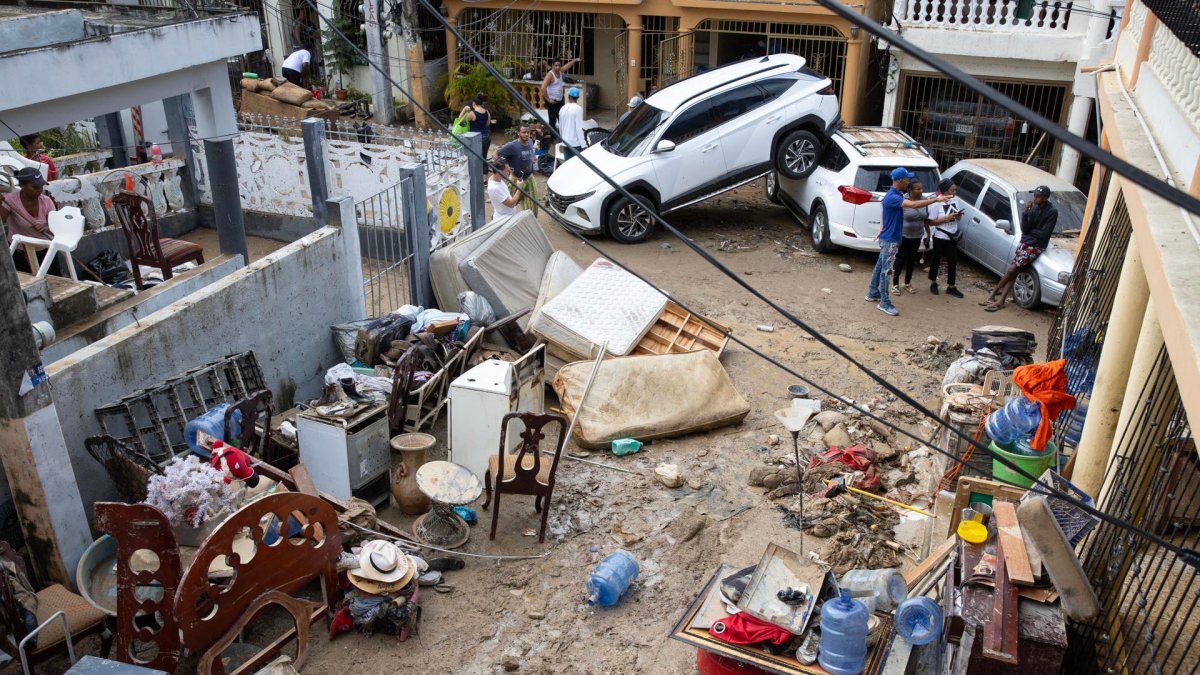 República Dominicana Lluvias Dejan Muertos Y Devastación Telemundo