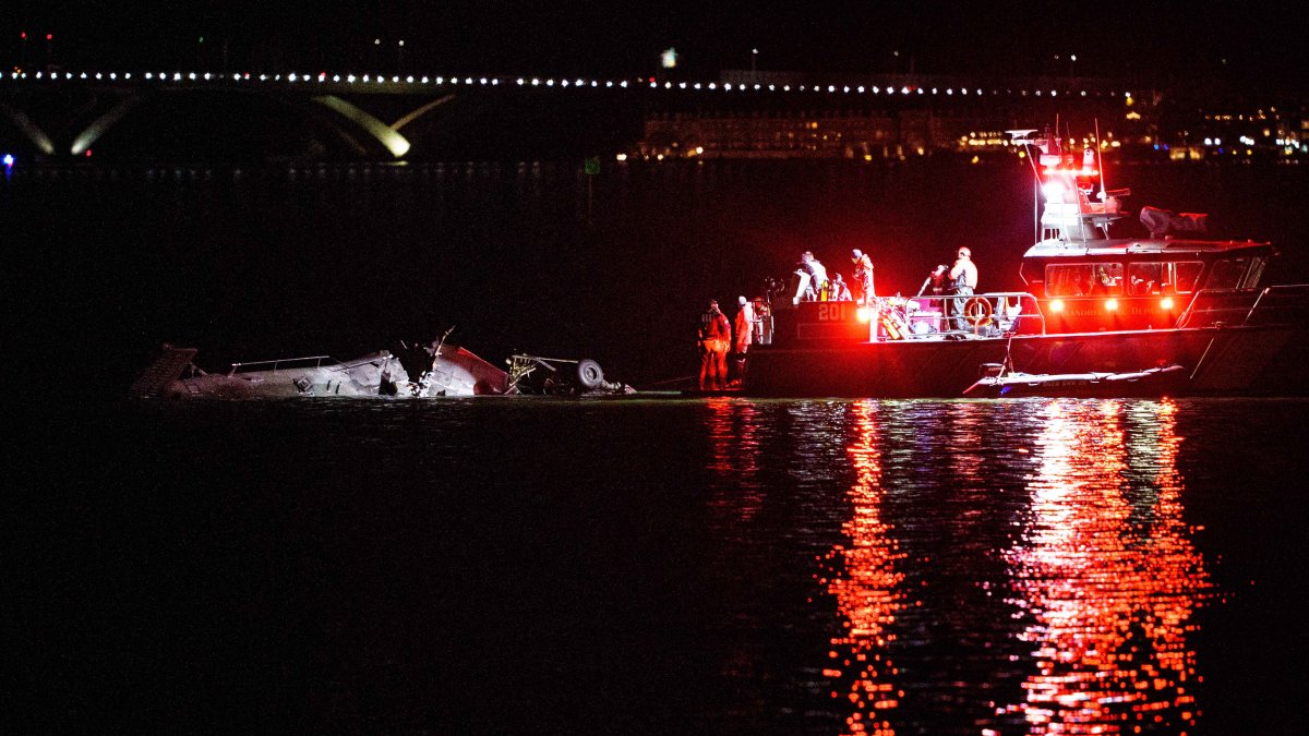 Accidente en DC es el peor desastre aéreo de EEUU en años – Telemundo ...